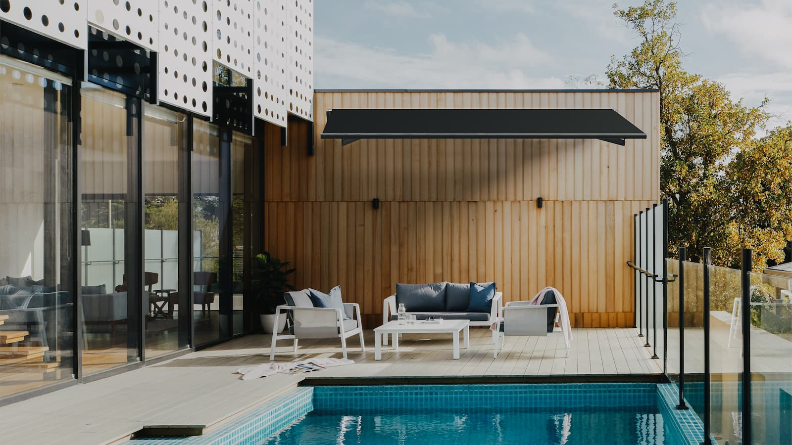 Retractable Outdoor Awnings